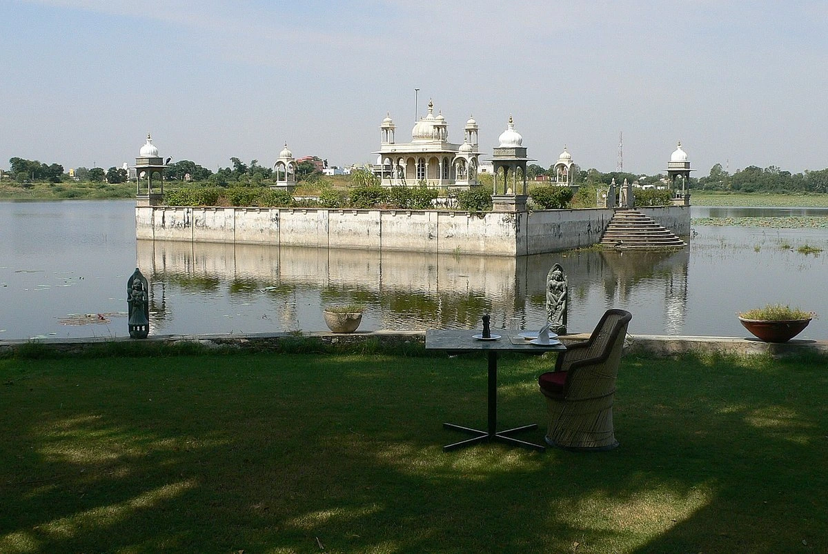 Vijay Raj Rajeshwar Temple